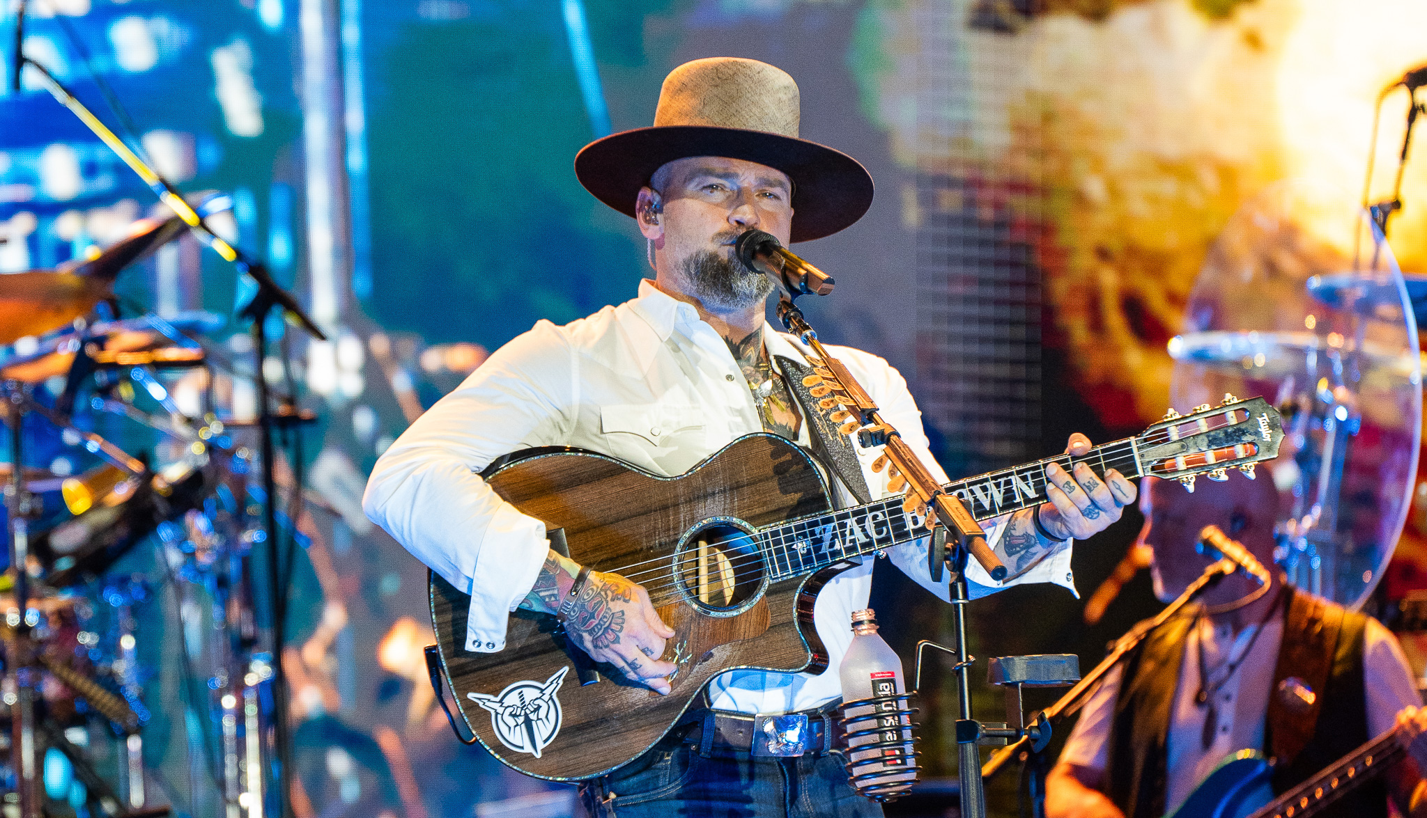 Zac Brown Dustin Lynch Chase Rice and More Live from The Country Bay ...