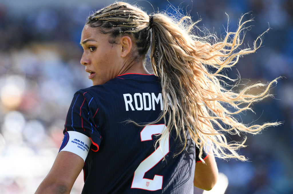 A Statement Start: USWNT Opens 2026 With 6–0 Rout of Paraguay ...